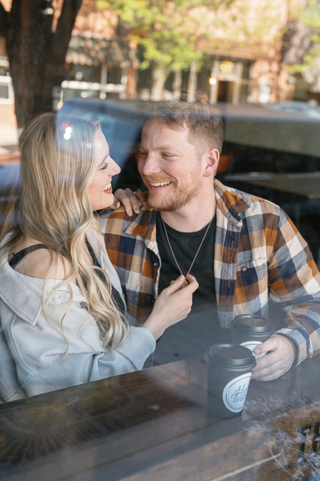A Hyde Park Boise Engagement Session | Carah + Everett - brambleandvine.com