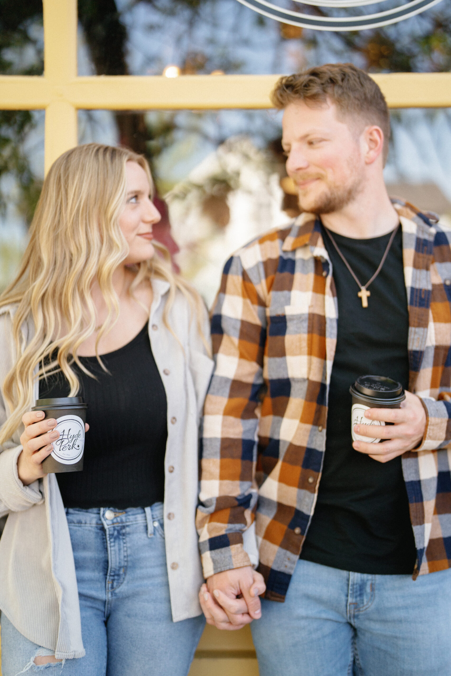 A Hyde Park Boise Engagement Session | Carah + Everett - brambleandvine.com